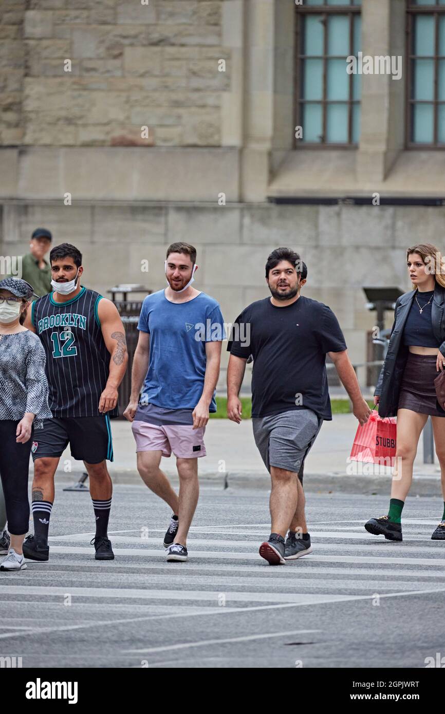 Toronto cyclists and pedestrians Stock Photo - Alamy