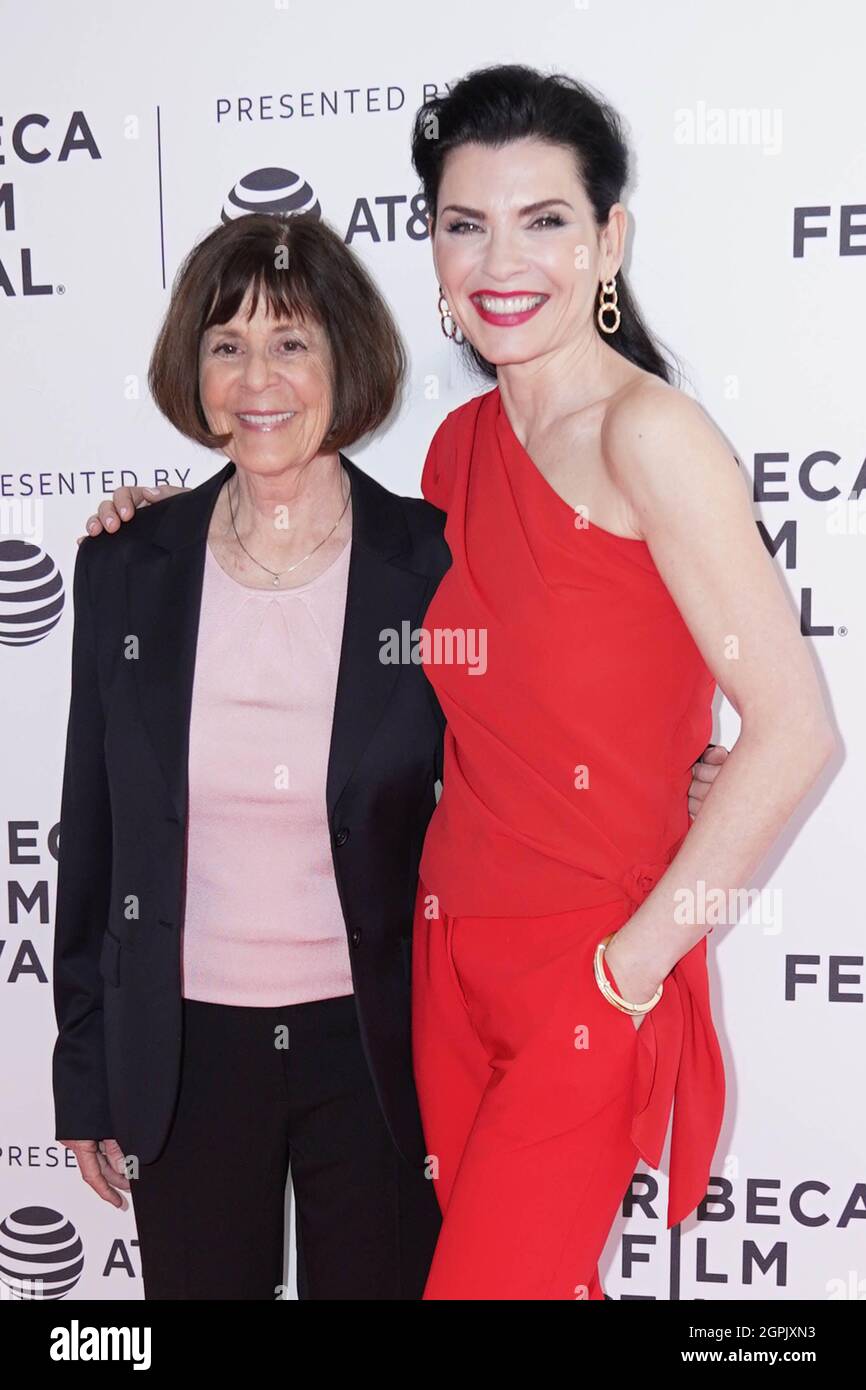 Lieutenant colonel nancy jaax hi-res stock photography and images - Alamy