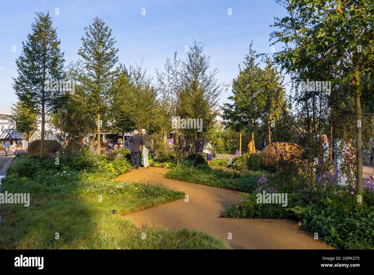 RHS Queen's Green Canopy Garden designed by David Dodd at the RHS ...