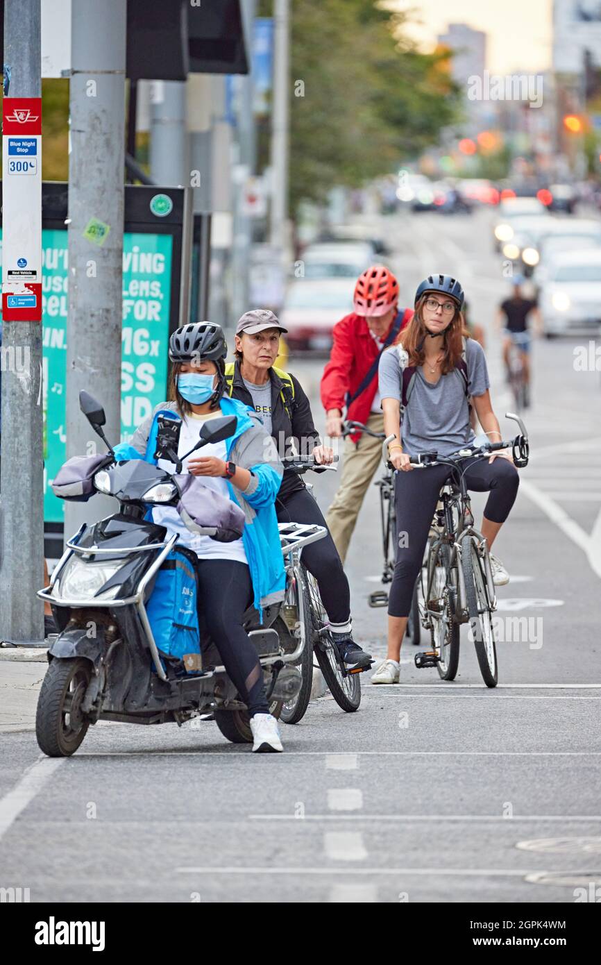 Toronto bike lanes hi-res stock photography and images - Alamy