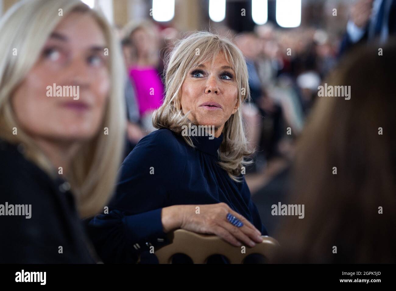 Brigitte macron and fashion show hi-res stock photography and images ...