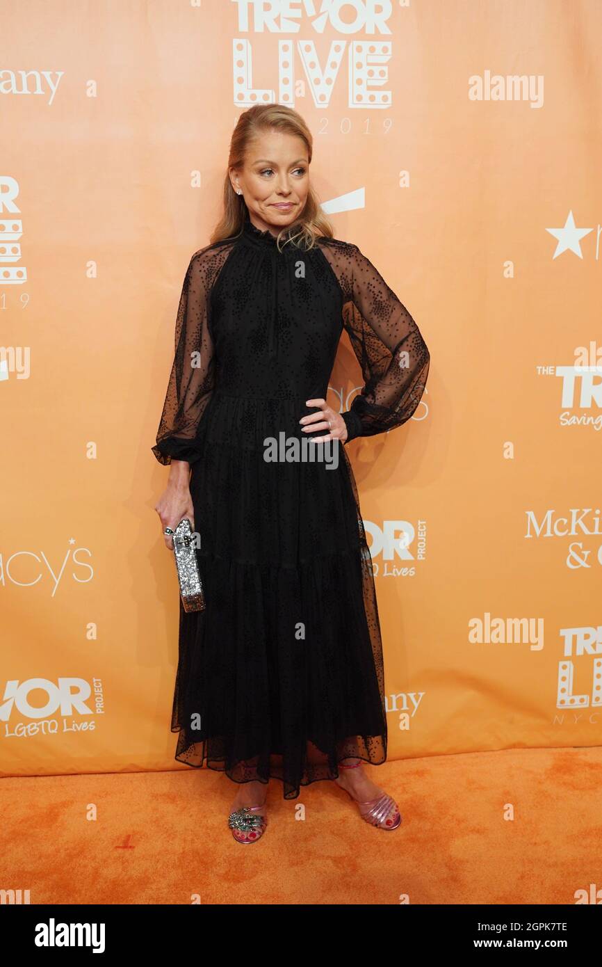 New York - NY - 20190617 - 2019 TrevorLIVE Gala -PICTURED: Kelly Ripa ...