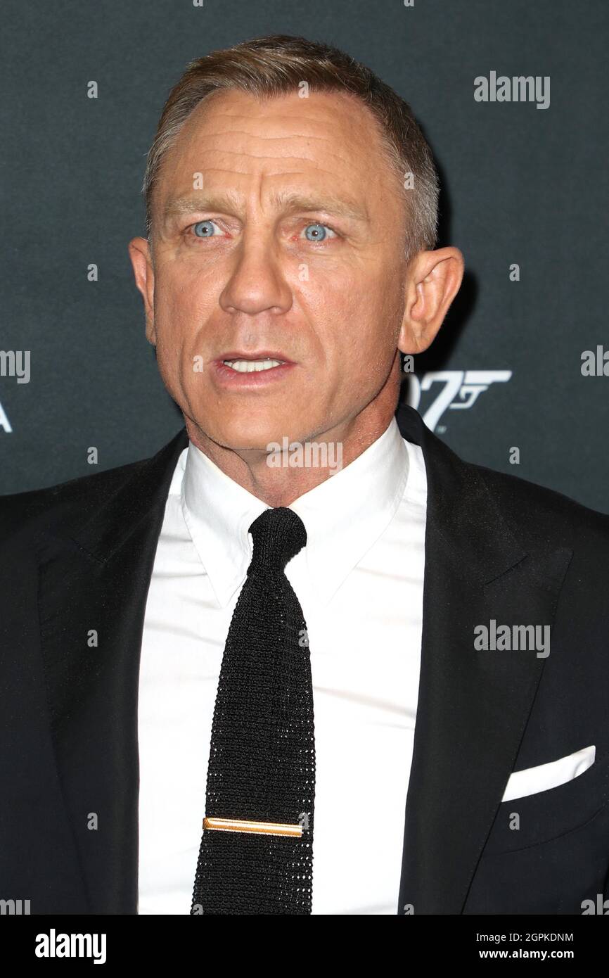 New York - NY - 20191204 - Daniel Craig x OMEGA to Unveil New Bond ...
