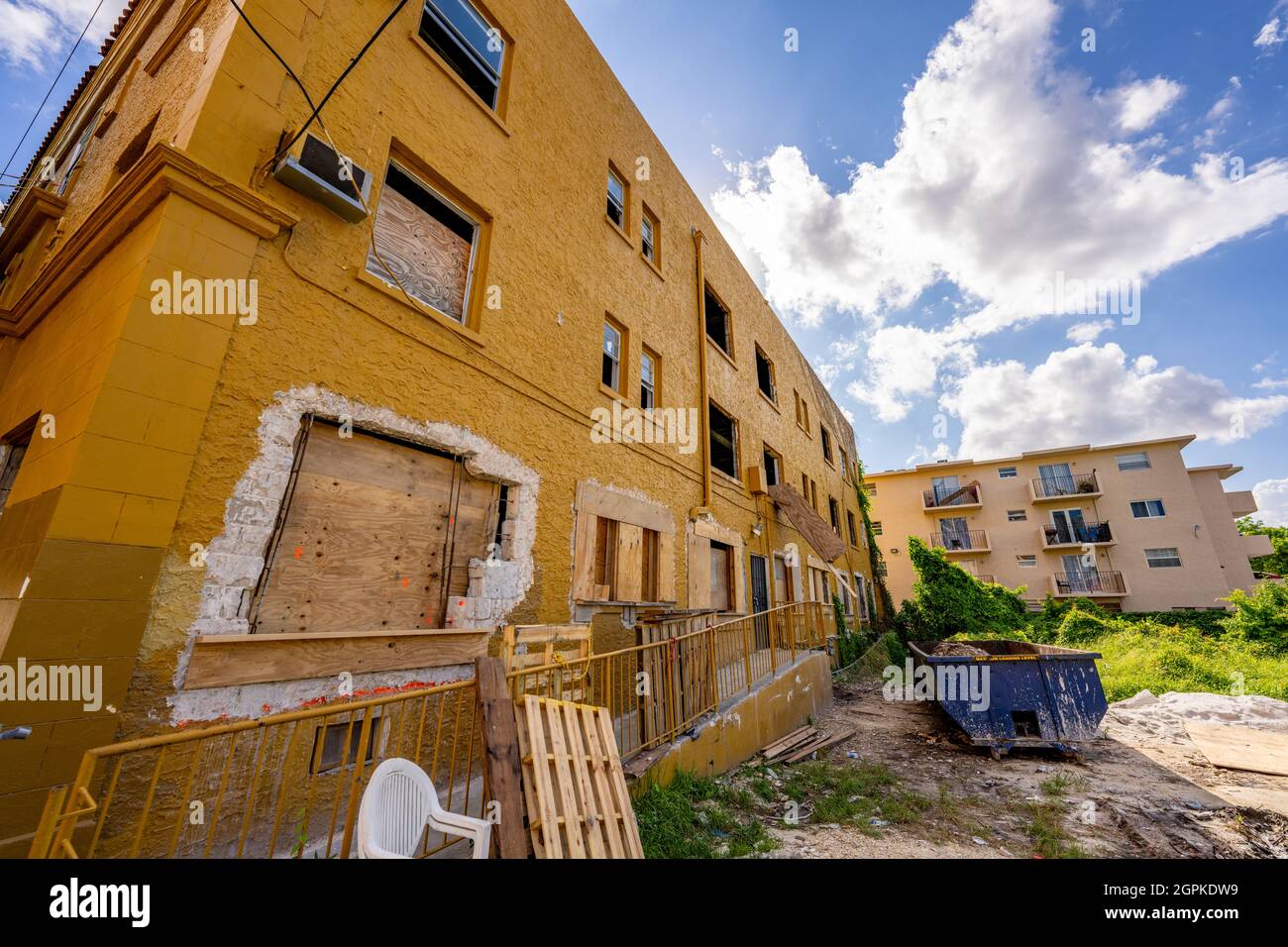 Miami, FL, USA - September 26, 2021: Old unsafe building closed and ...
