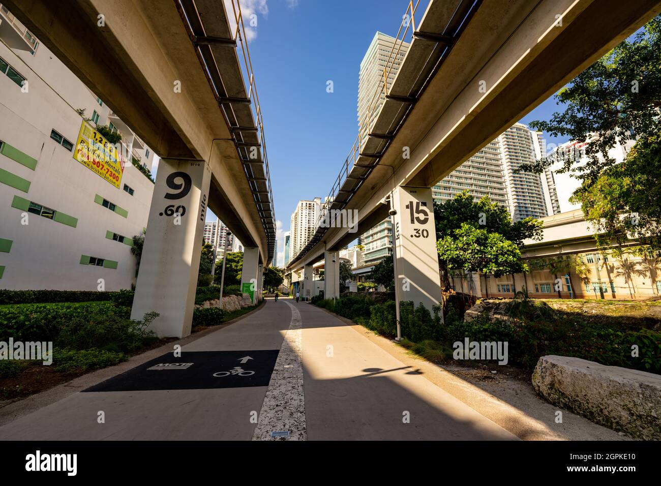 Underline miami metrorail hi-res stock photography and images - Alamy