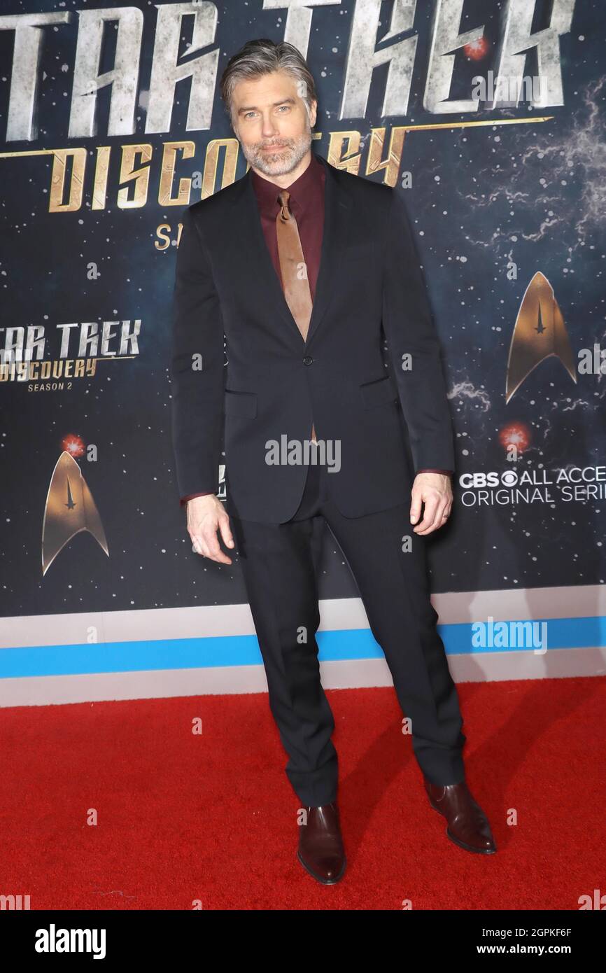 Star trek discovery anson hi-res stock photography and images - Alamy