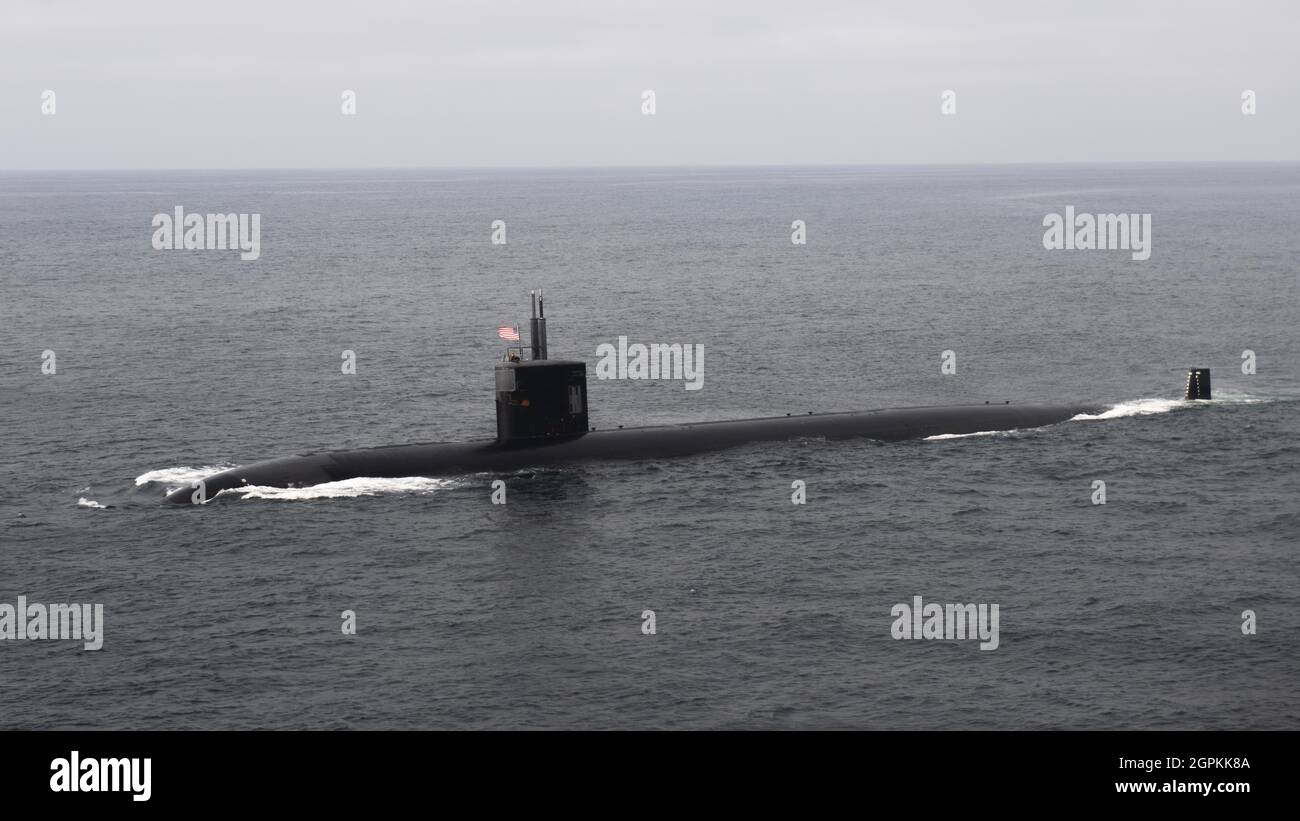 Longest submarine hi-res stock photography and images - Alamy