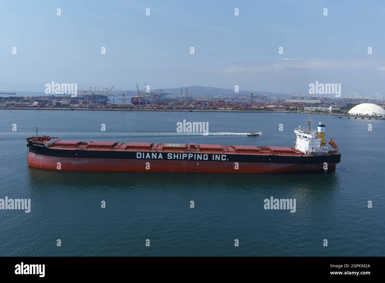Long beach port container ship hi-res stock photography and images - Alamy