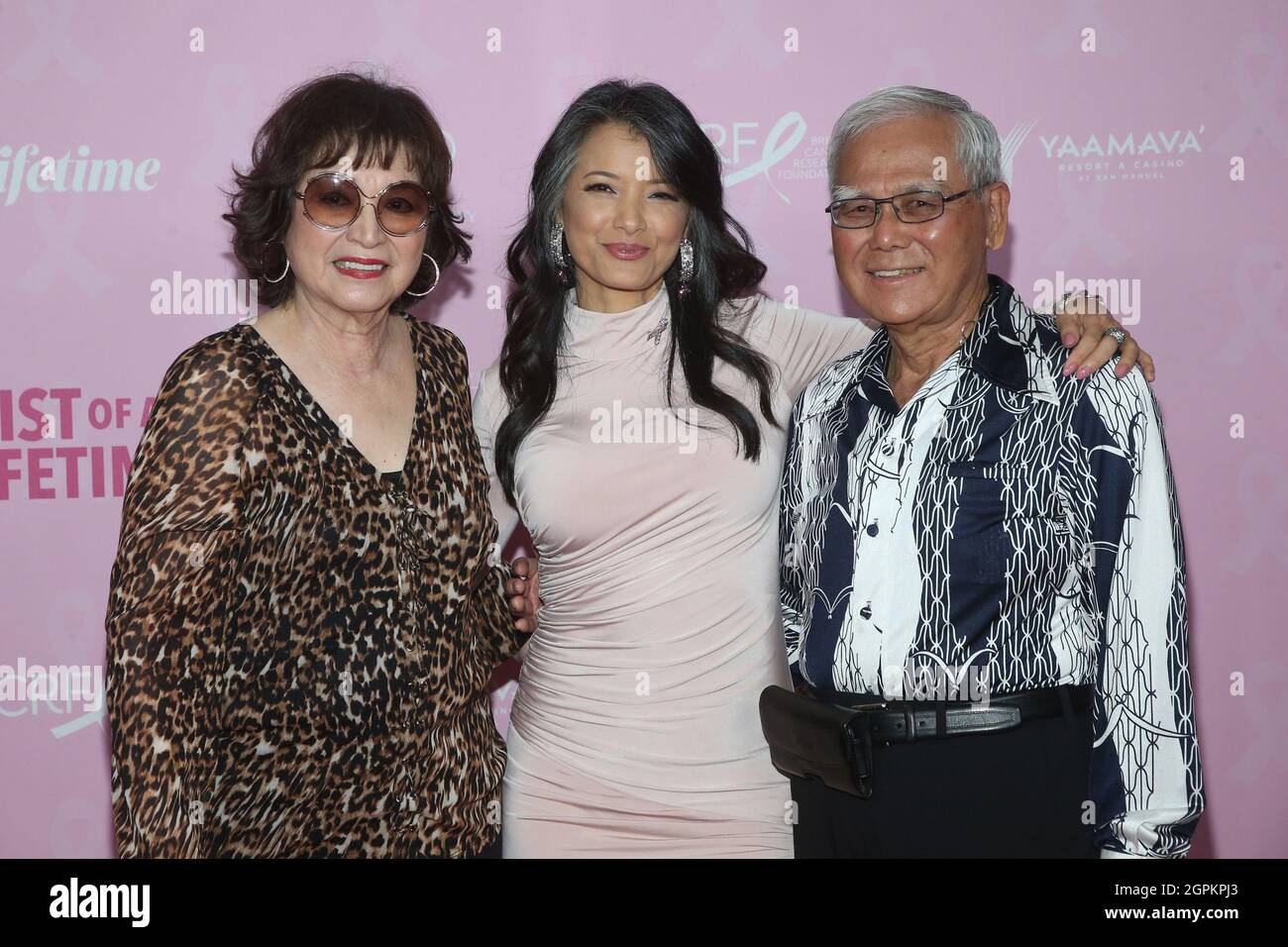 Los Angeles, Ca. 29th Sep, 2021. Kelly Hu with parents Juanita Hu and ...