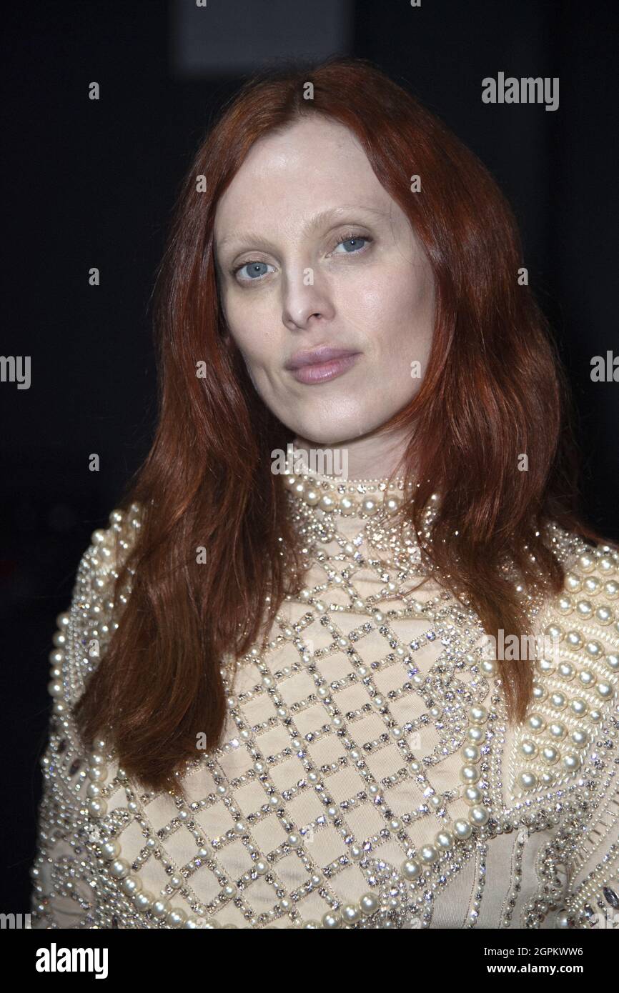 Karen Elson 2022
