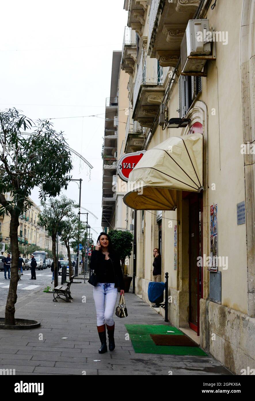 Mobile phone italy hi-res stock photography and images - Alamy