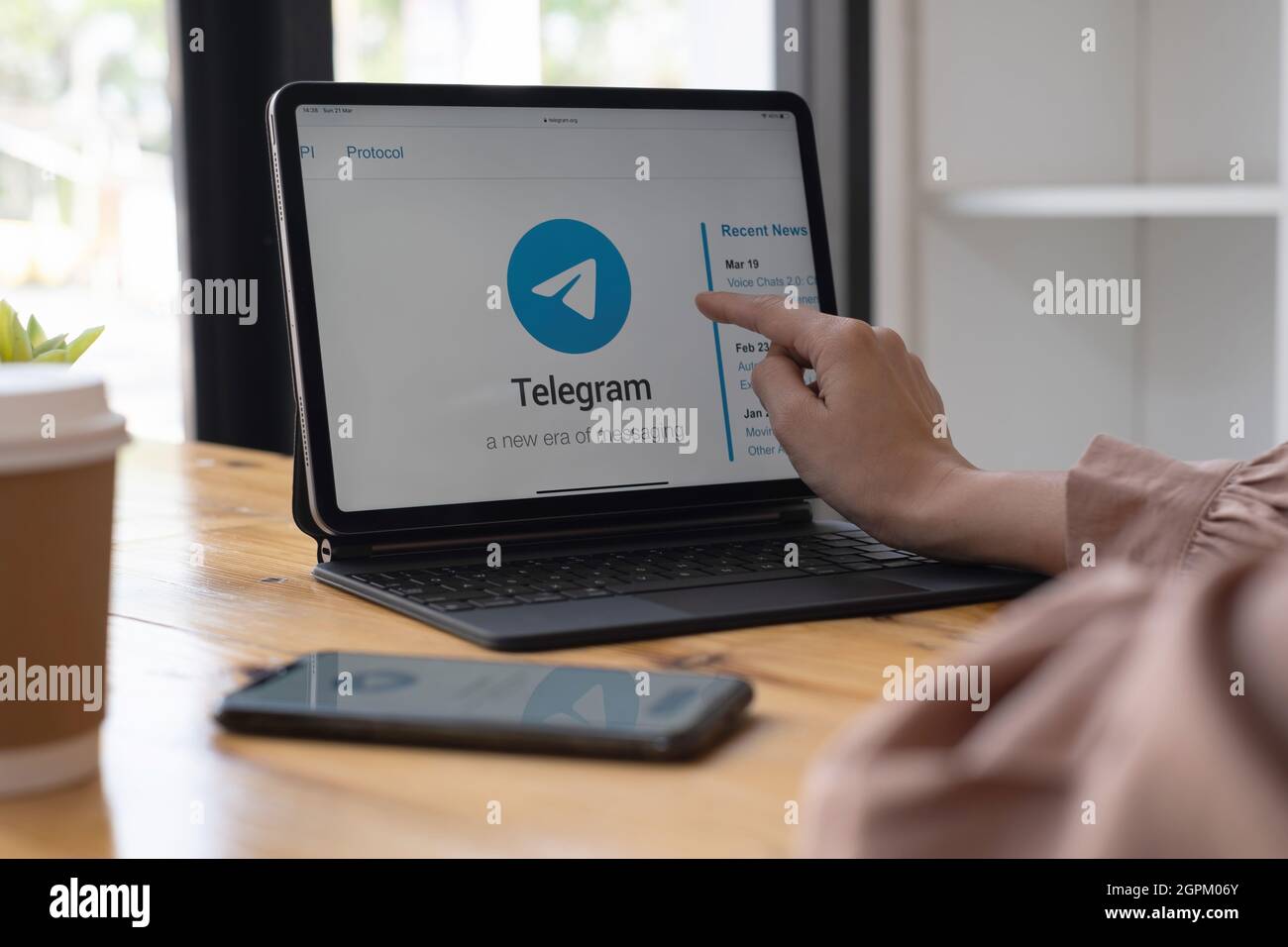 CHIANG MAI, THAILAND, SEP 29, 2021 : Woman pointing at ipad with social ...