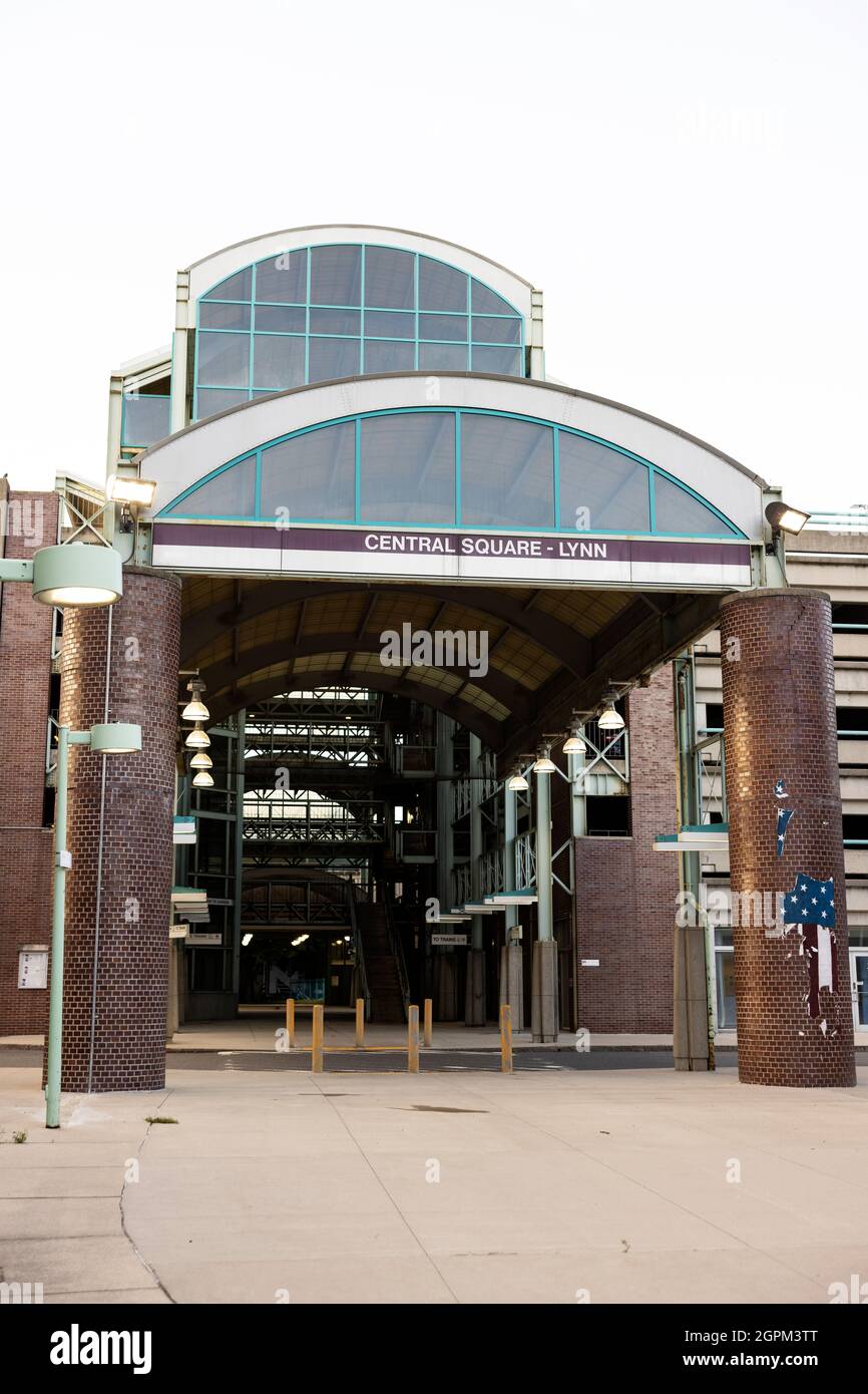 Massachusetts bus station hi-res stock photography and images - Alamy