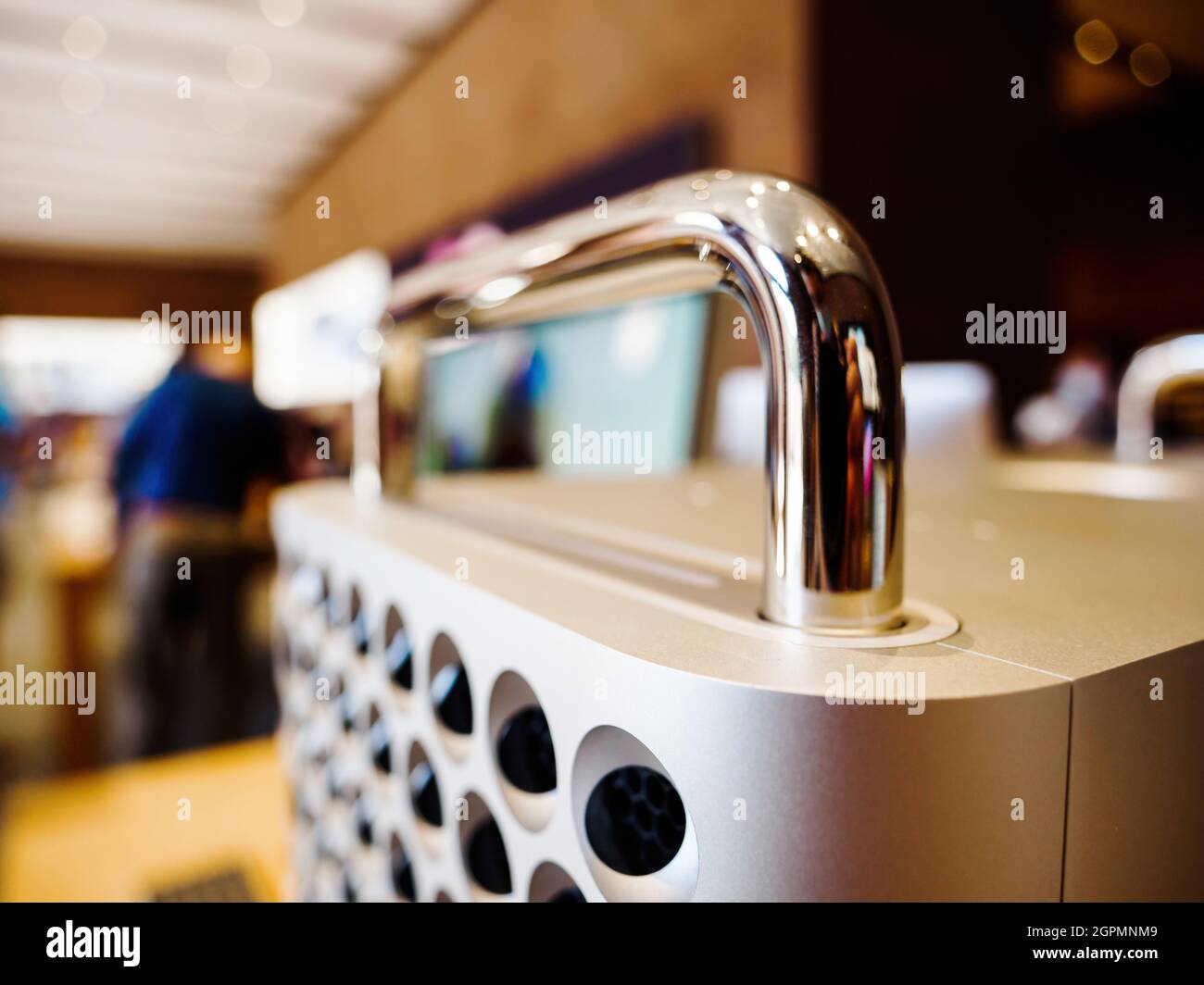 New quiet Apple Computers Mac Pro Xeon M2 workstation Stock Photo - Alamy