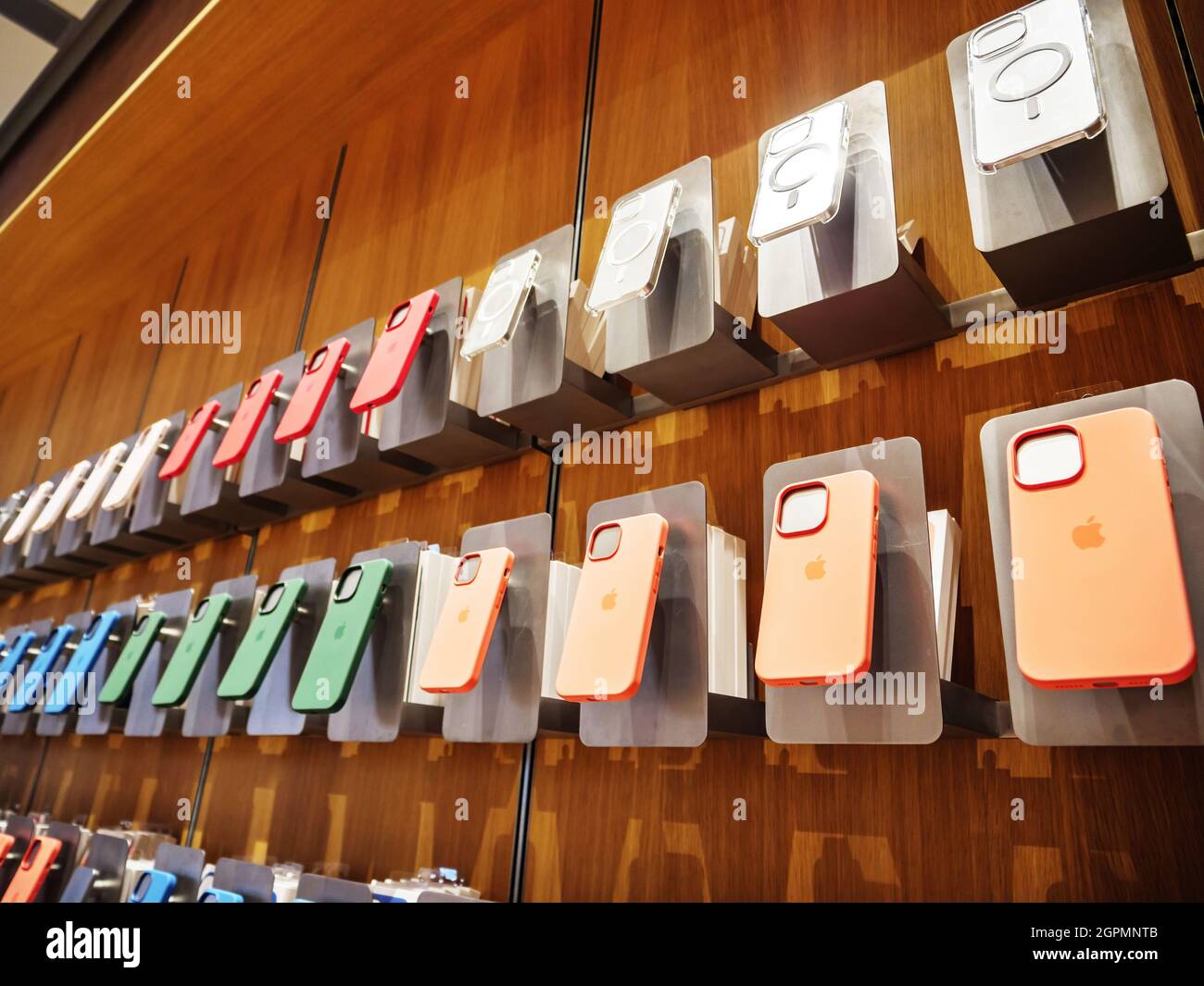 Magsafe case hi-res stock photography and images - Alamy