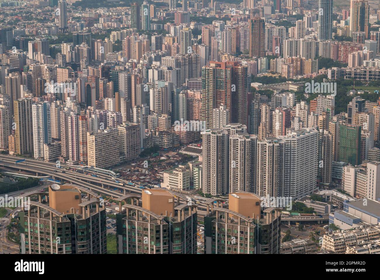 High density high rise urban hi-res stock photography and images - Alamy