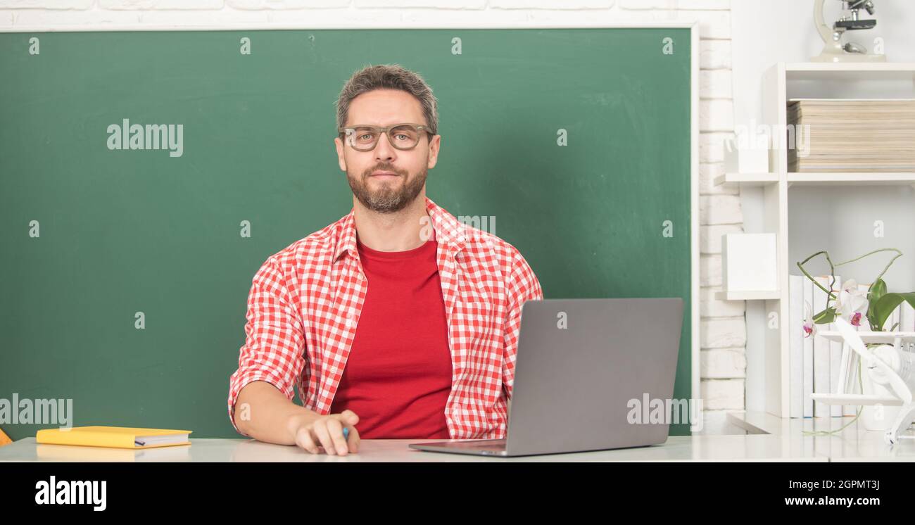 Student teacher modern school hi-res stock photography and images - Alamy