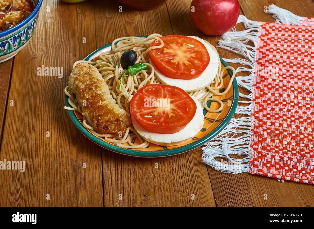 Caprese Chicken Spaghetti ombines the flavors of caprese salad with ...