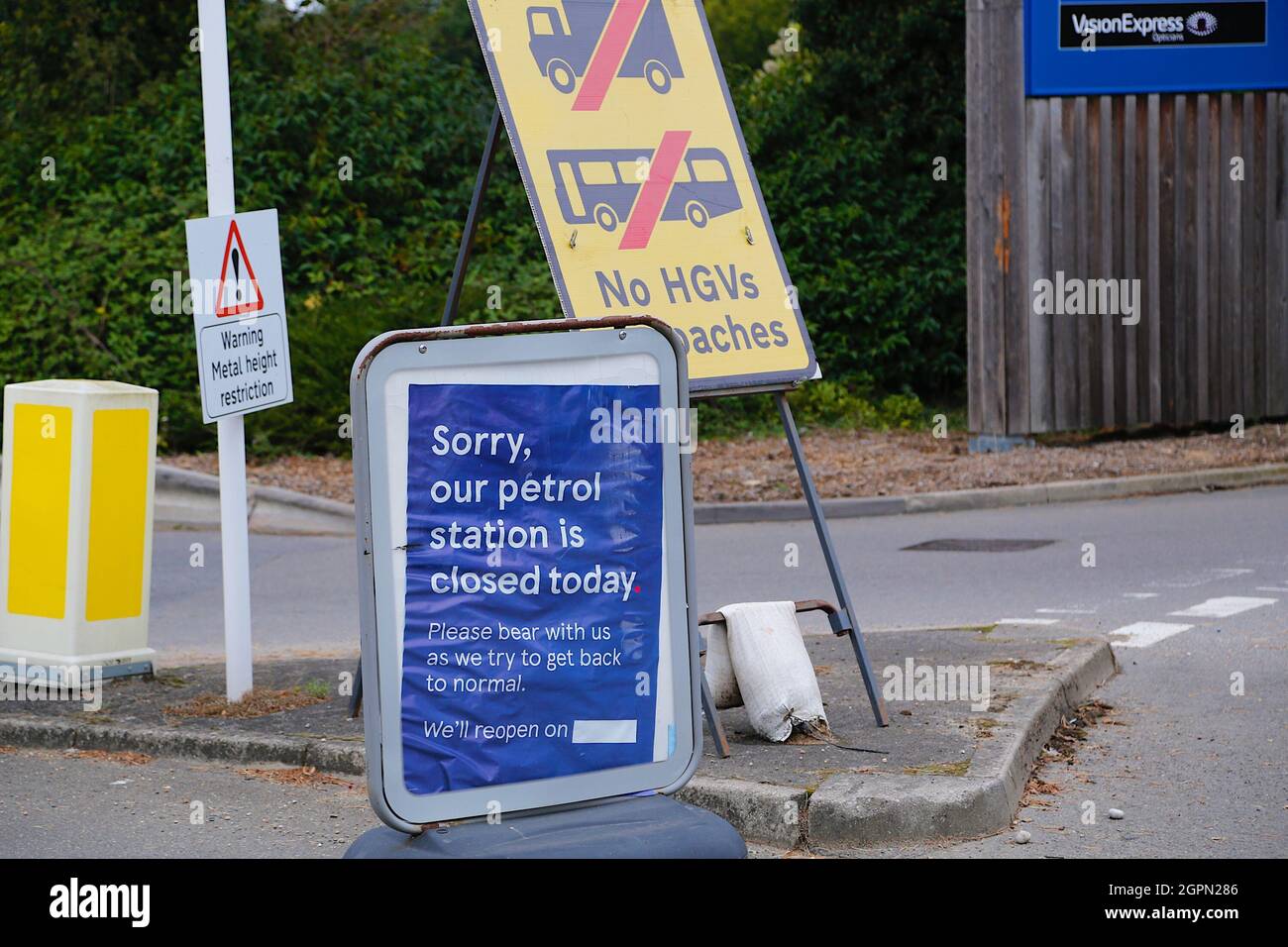 Tesco petrol station closed hi-res stock photography and images - Alamy