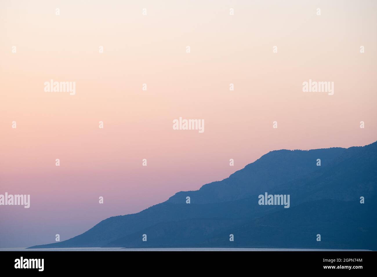 Gradient sunset sky hi-res stock photography and images - Alamy