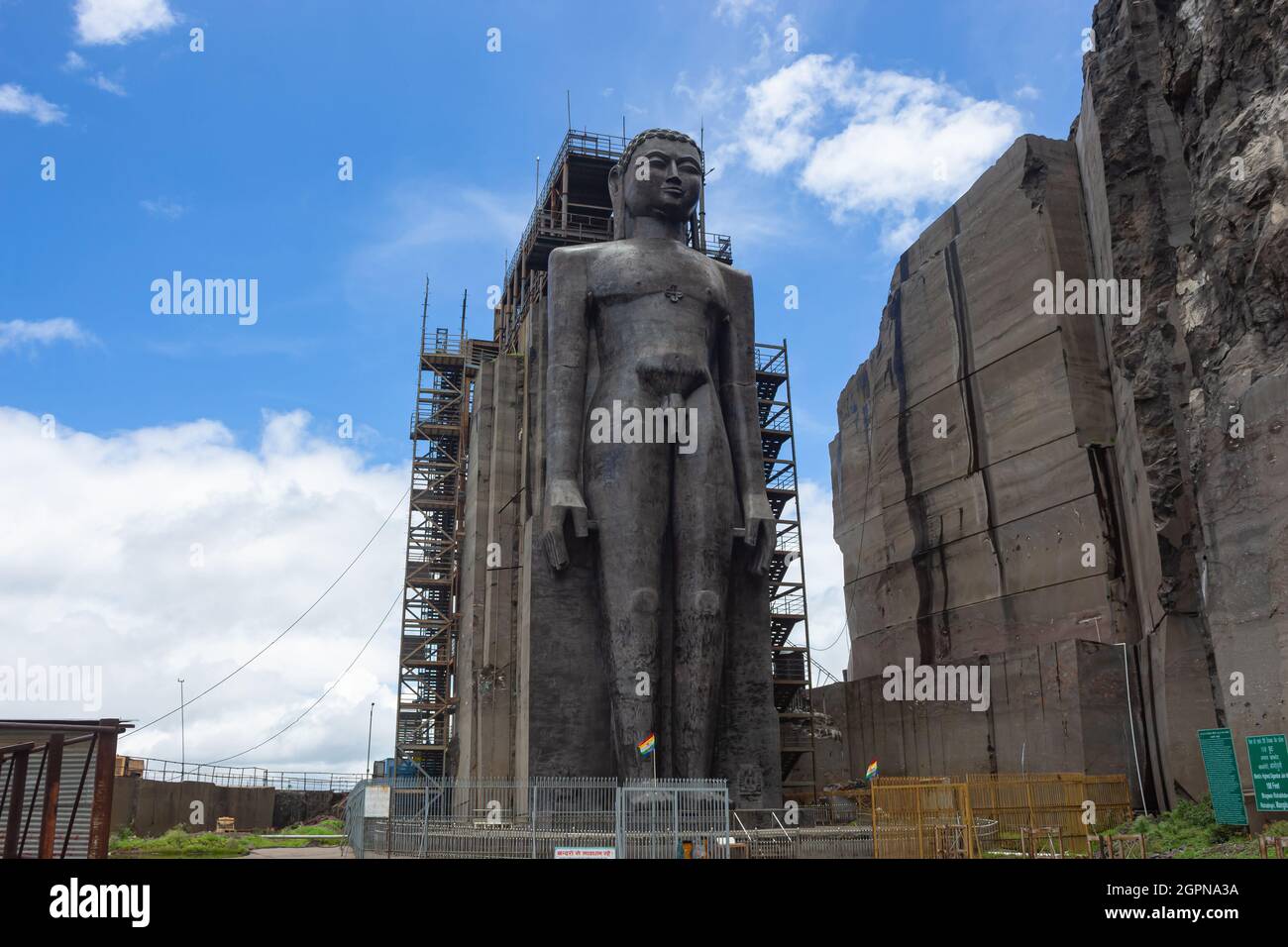 108 ft Jain Idol of Rishabhdev Bhagwan believed to be the first ...