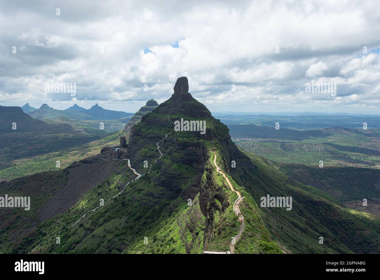View of stairs and Tungi hill rock, Mangi Tungi, Nashik, Maharashtra ...