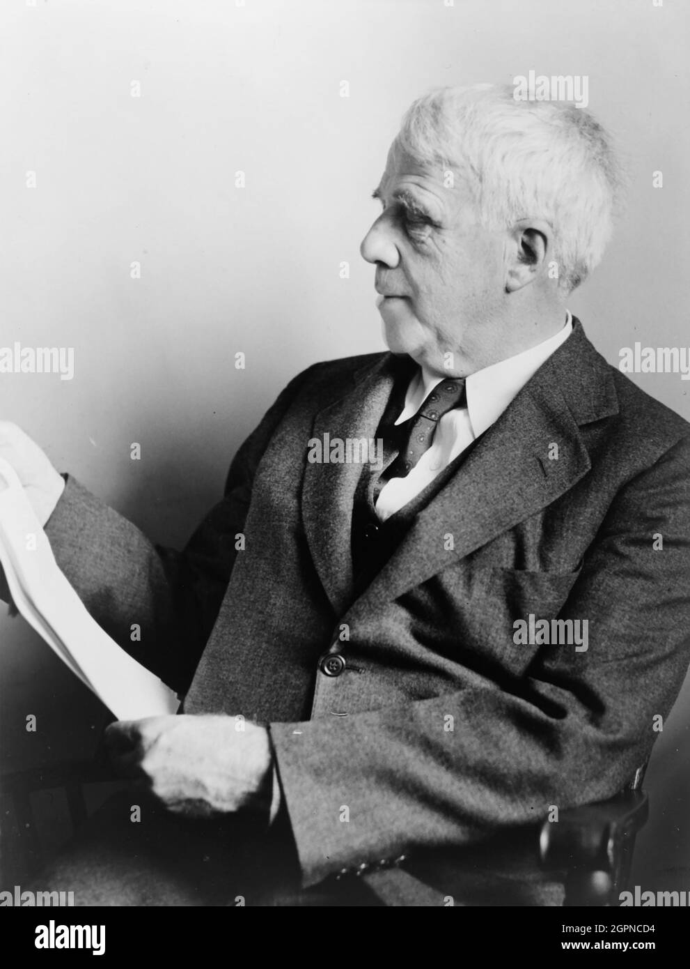 ROBERT FROST (1874-1963) American poet in 1941 Stock Photo - Alamy