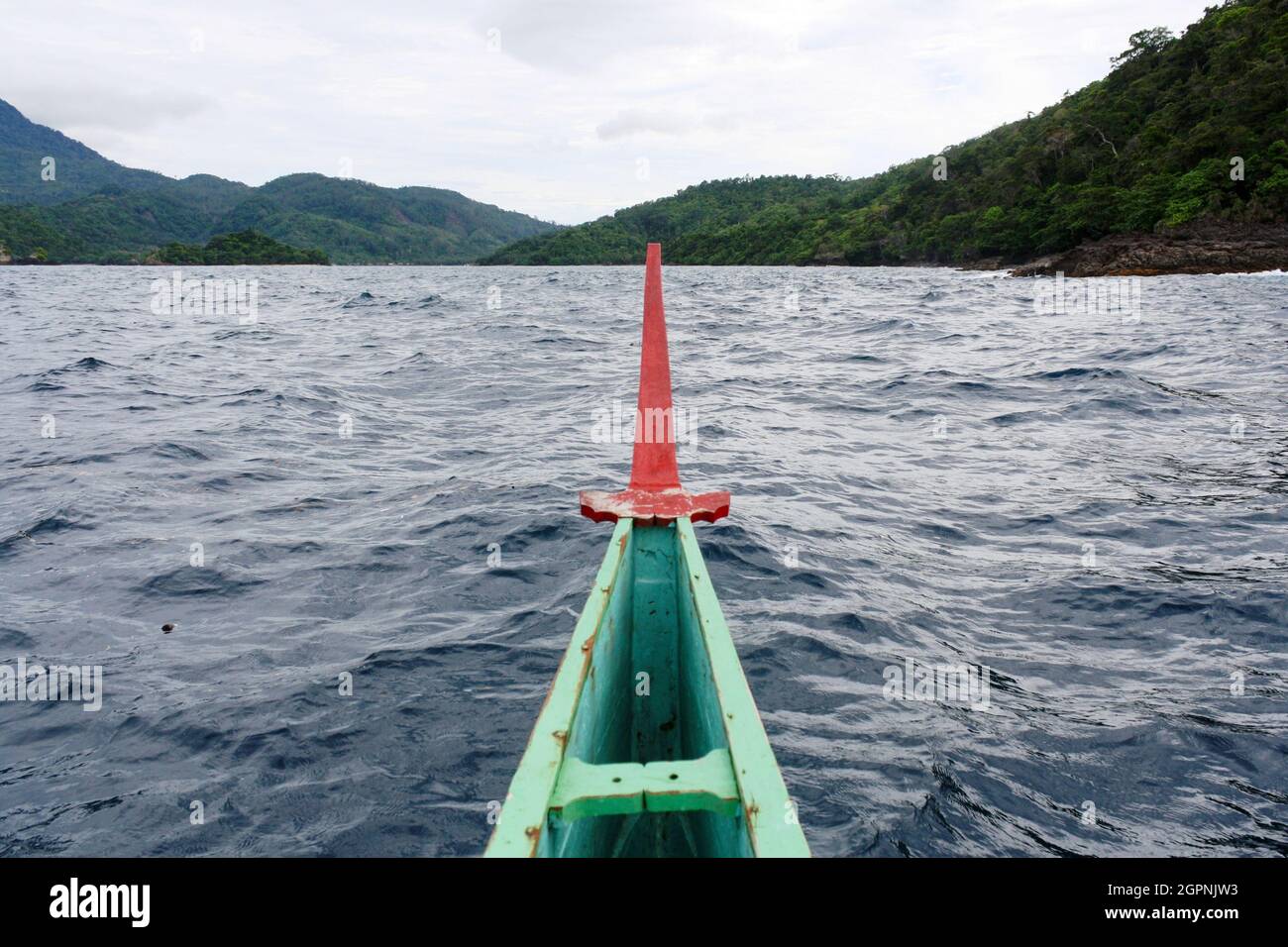 Traditional indonesian fishing boat hi-res stock photography and images ...
