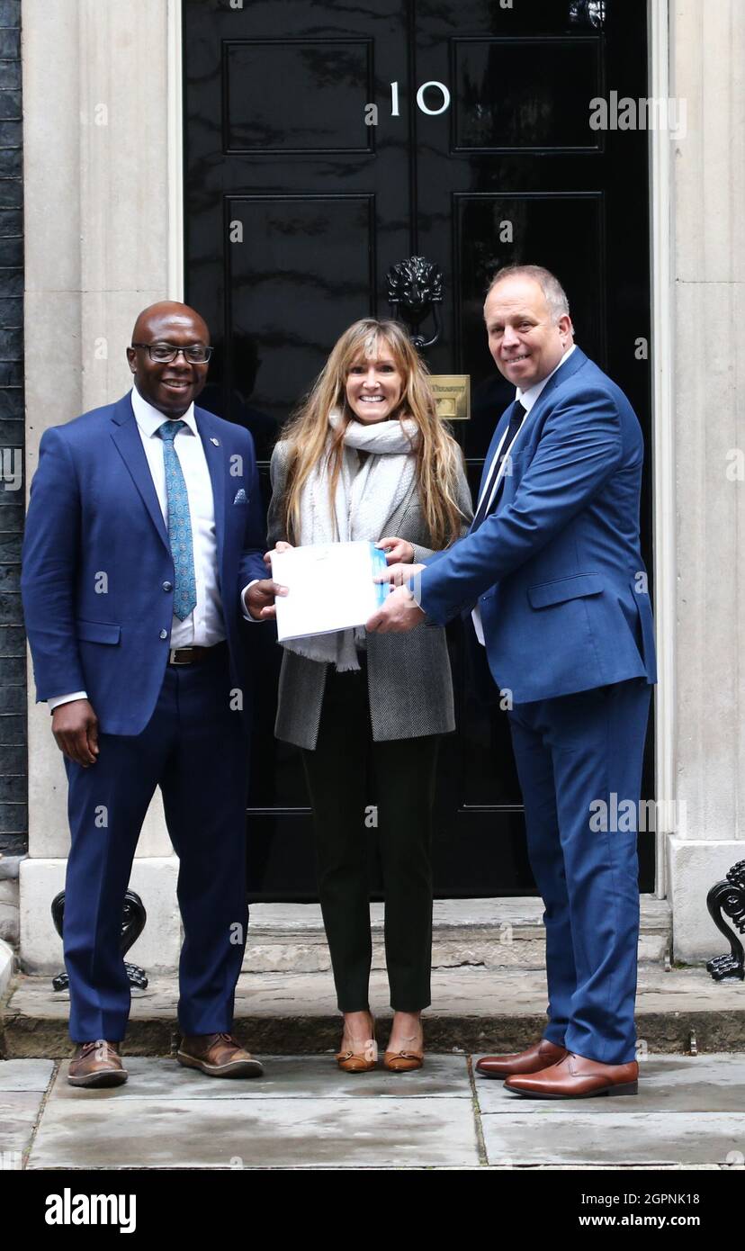 London, England, UK. 30th Sep, 2021. Former Chelsea player MICKEY ...