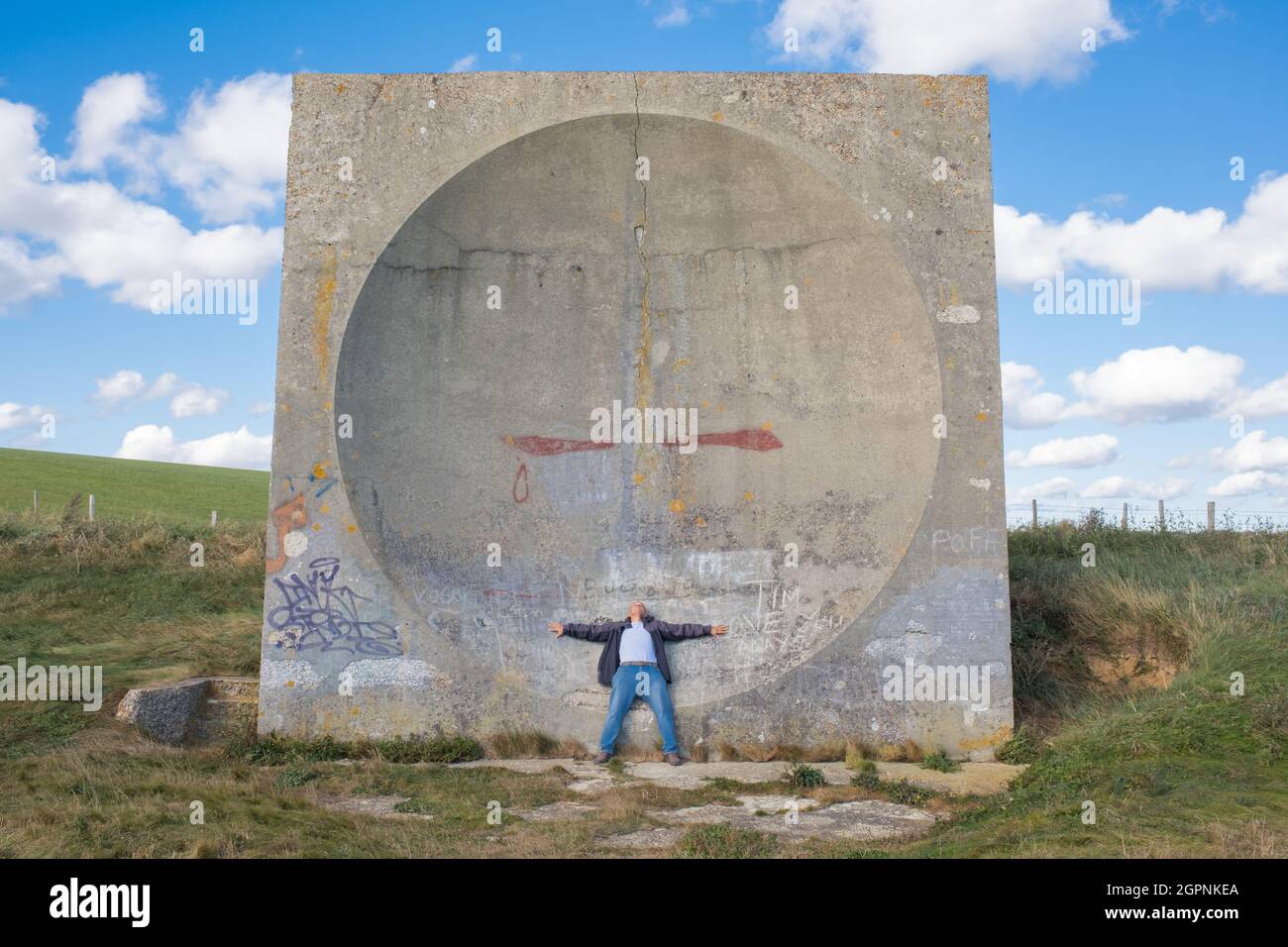 Abbot’s Cliff sound mirror, between Folkestone and Dover, Kent Stock ...
