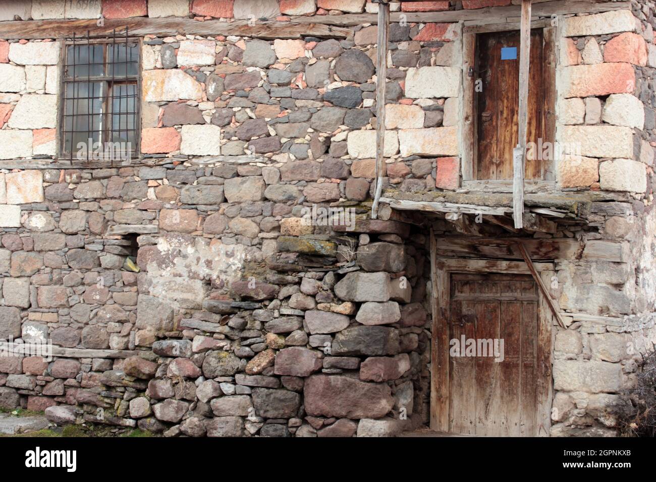 Old stone house in the countryside Stock Photo - Alamy