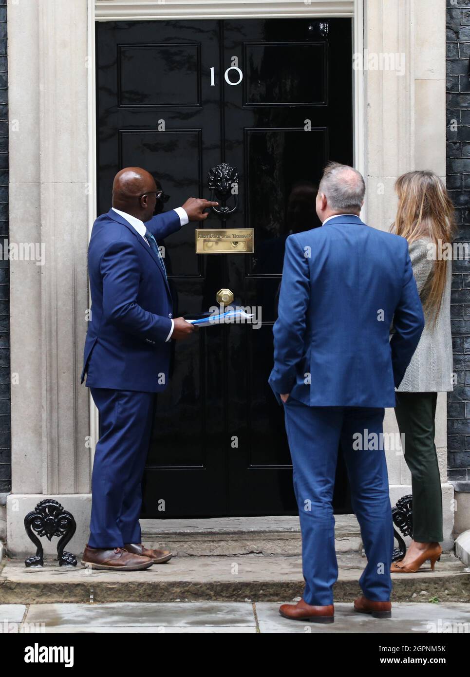 London, England, UK. 30th Sep, 2021. Former Chelsea player MICKEY ...