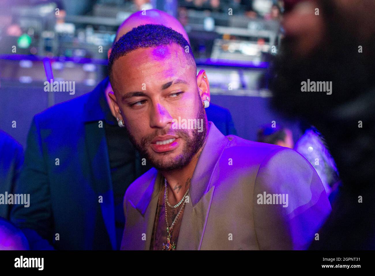 Neymar Dress Style 2022