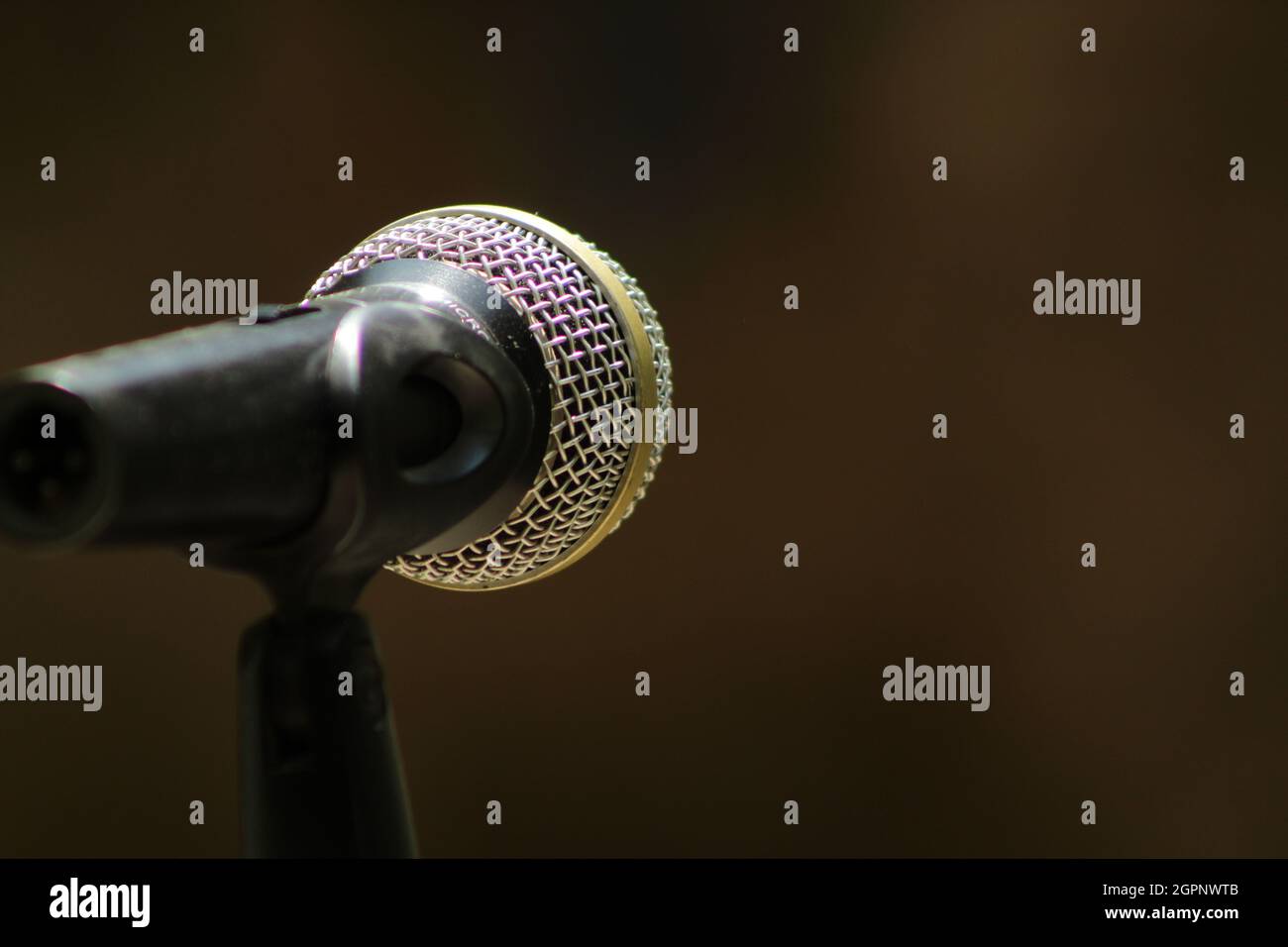 Handheld radio microphone hi-res stock photography and images - Alamy