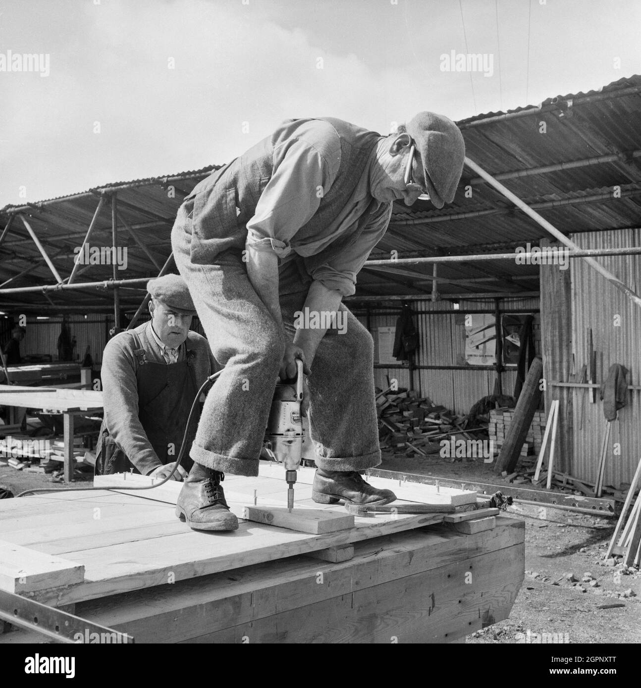 1950s construction dress hi-res stock photography and images - Alamy