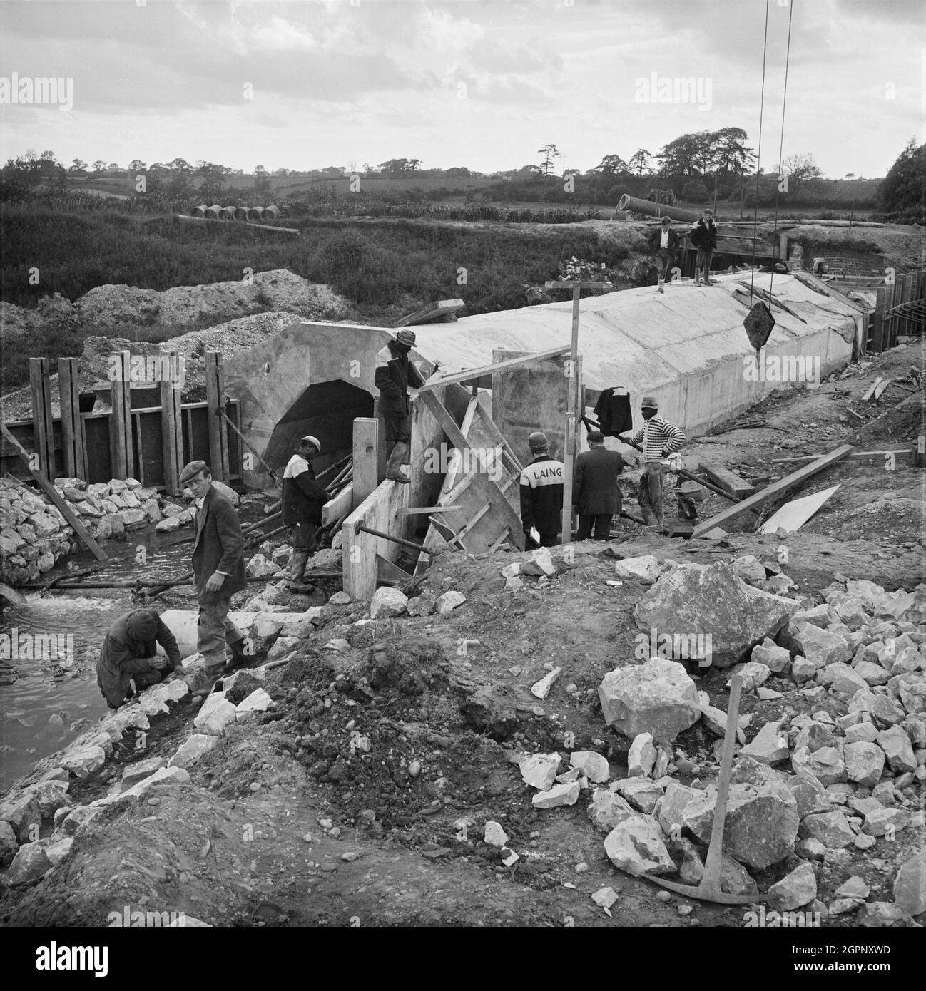 A view of the construction of the Midland Link Motorway, between ...