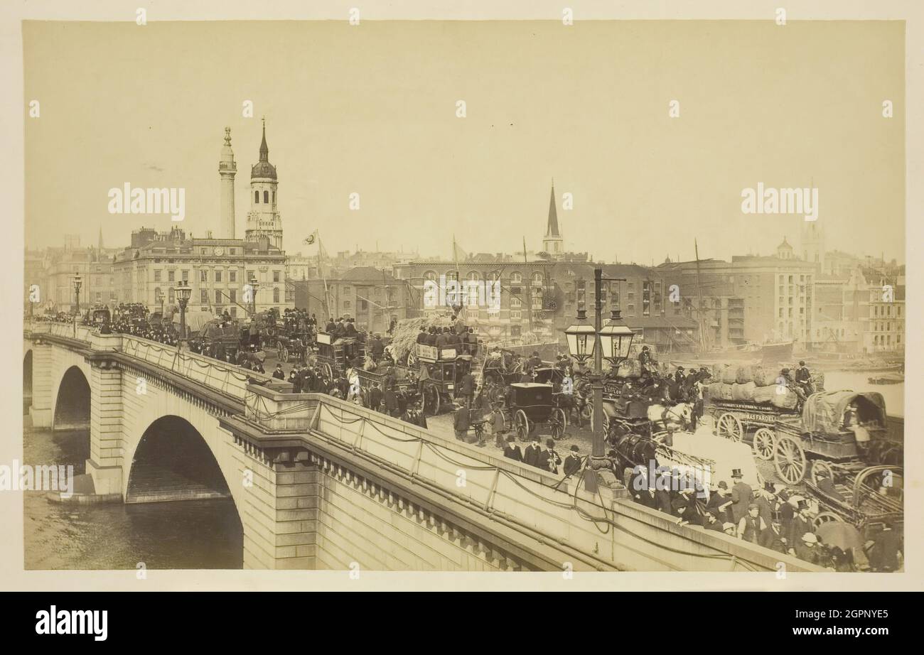 Horse buses carts pedestrians crossing bridge hi-res stock photography ...