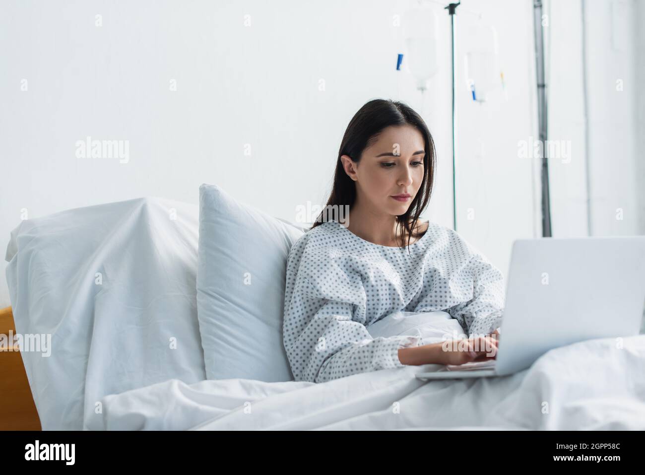 Remote working healthcare hi-res stock photography and images - Alamy