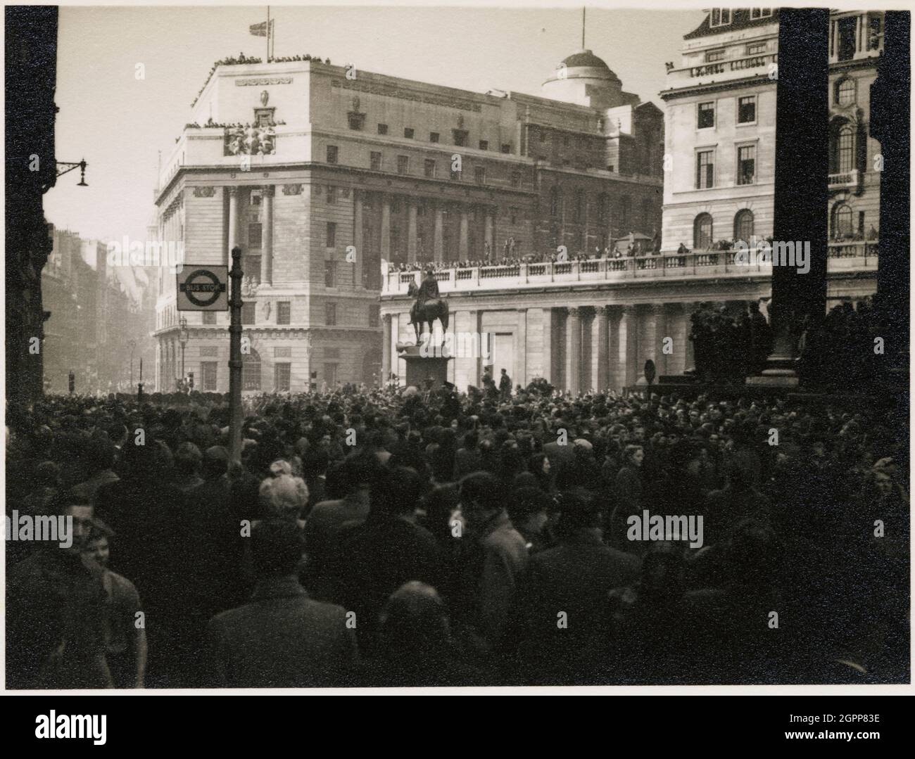 London gazette 1952 hi-res stock photography and images - Alamy