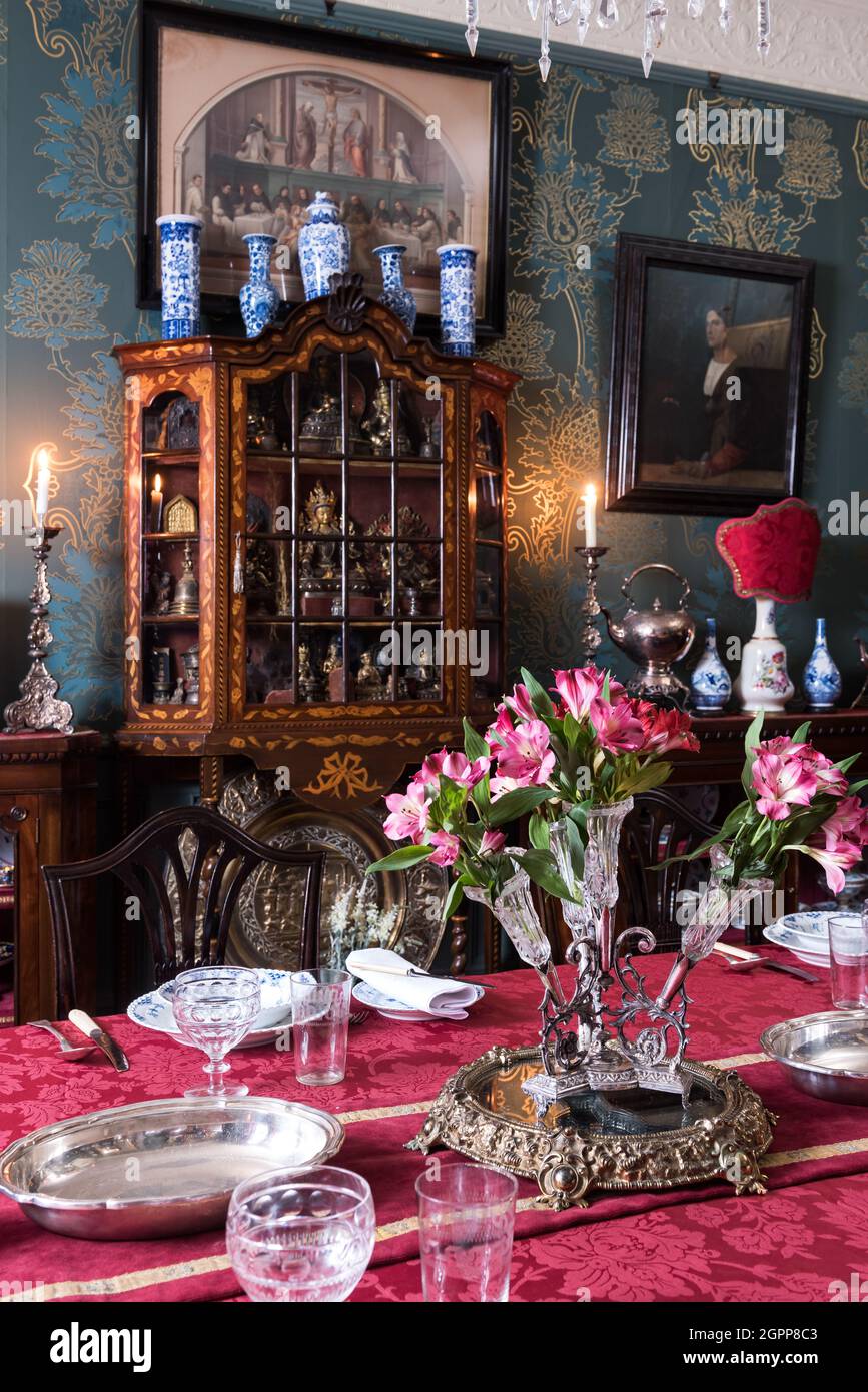 Victorian glassware hi-res stock photography and images - Alamy