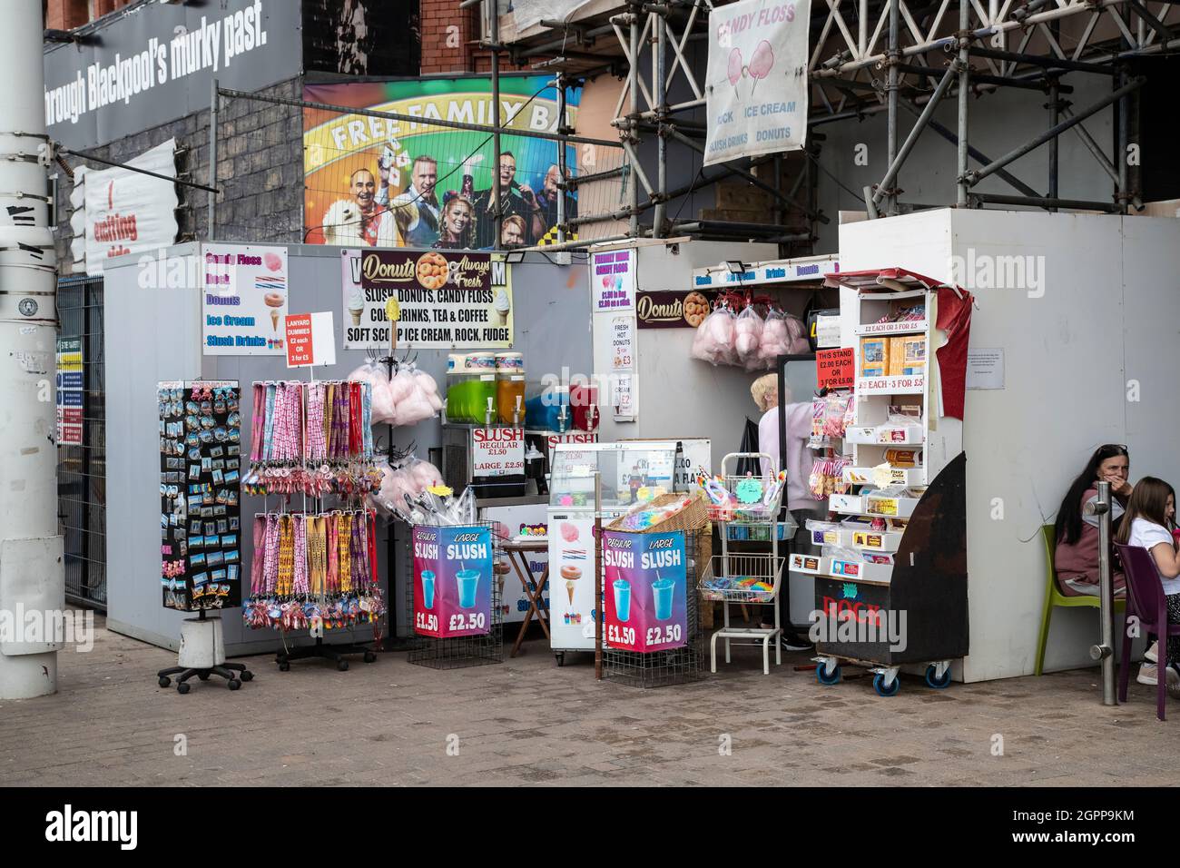 Seaside confectionary and drinks Kiosk on Blackpool promenade selling ...
