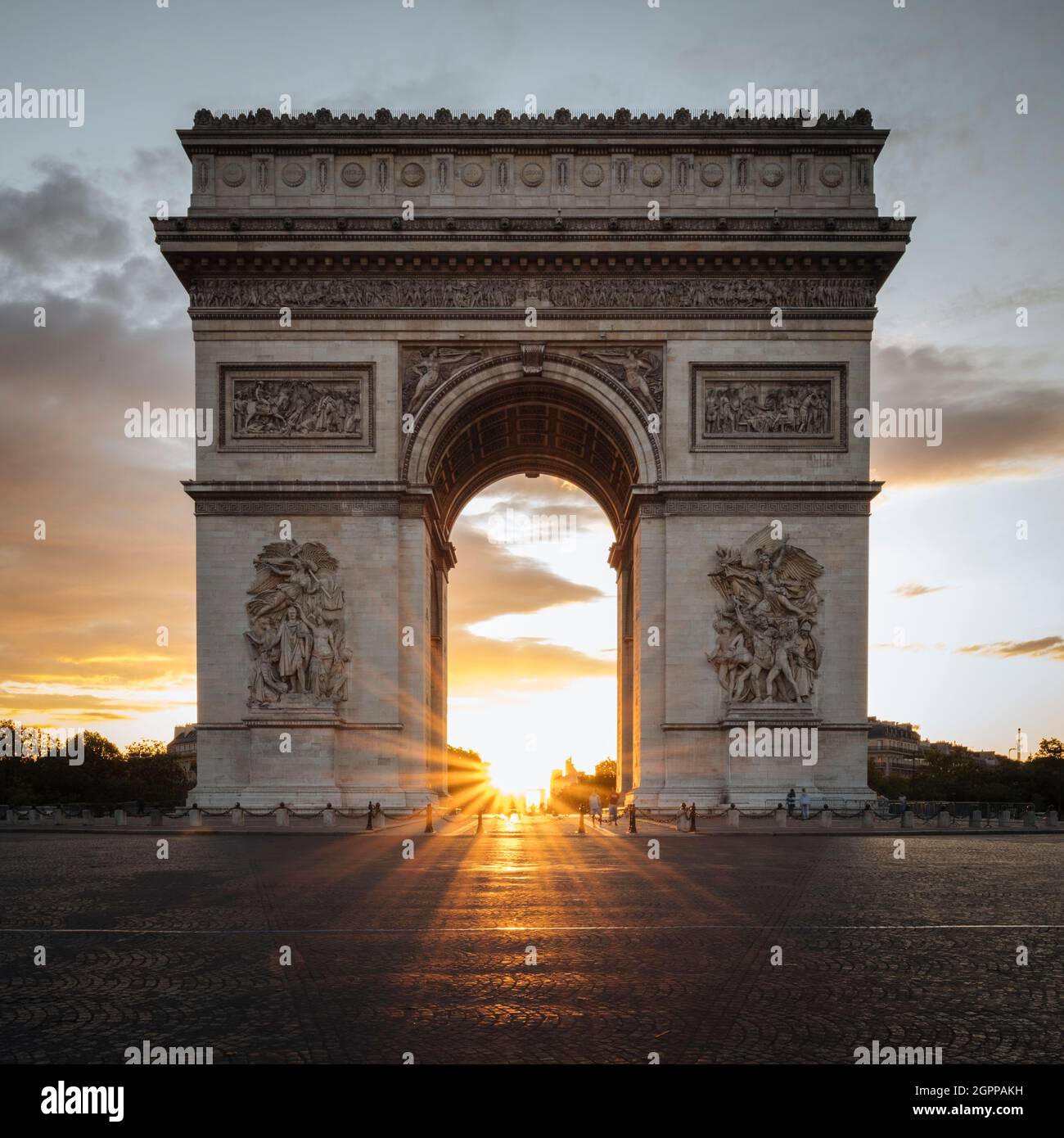 France, Paris, Arc de Triomphe at sunset Stock Photo - Alamy