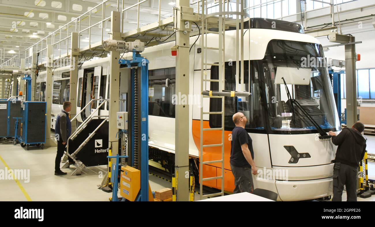 Leipzig, Germany. 30th Sep, 2021. In a workshop of HeiterBlick GmbH ...