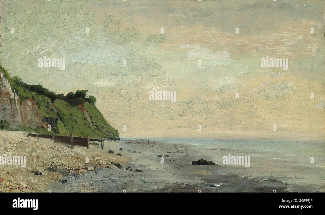 Falaise au bord de la mer vu petite plage soleil hi-res stock ...