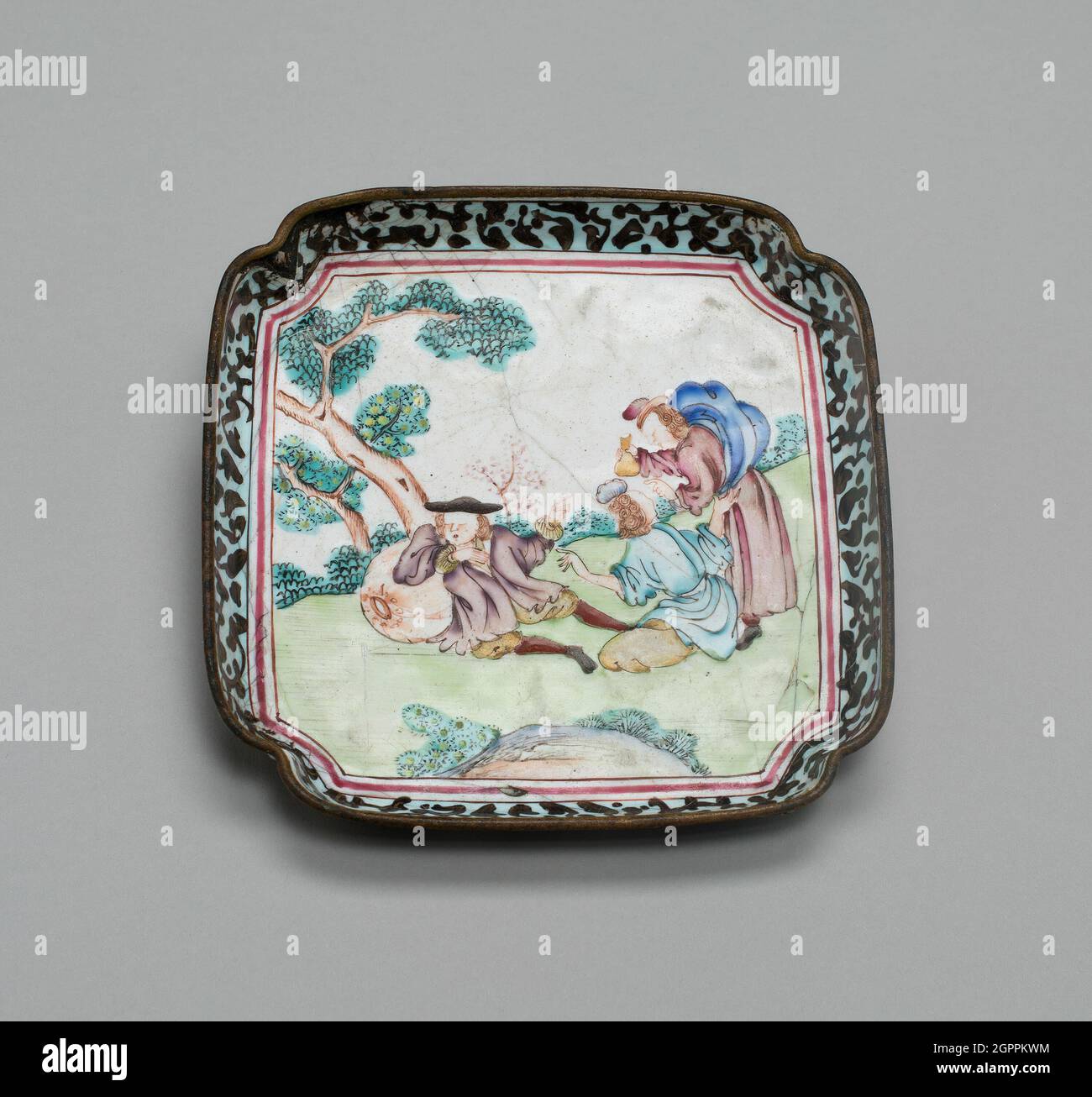 Chinese enamelled tray hi-res stock photography and images - Alamy