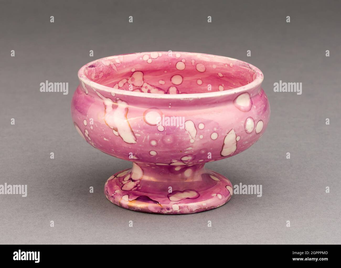 Salt glaze pottery hi-res stock photography and images - Alamy
