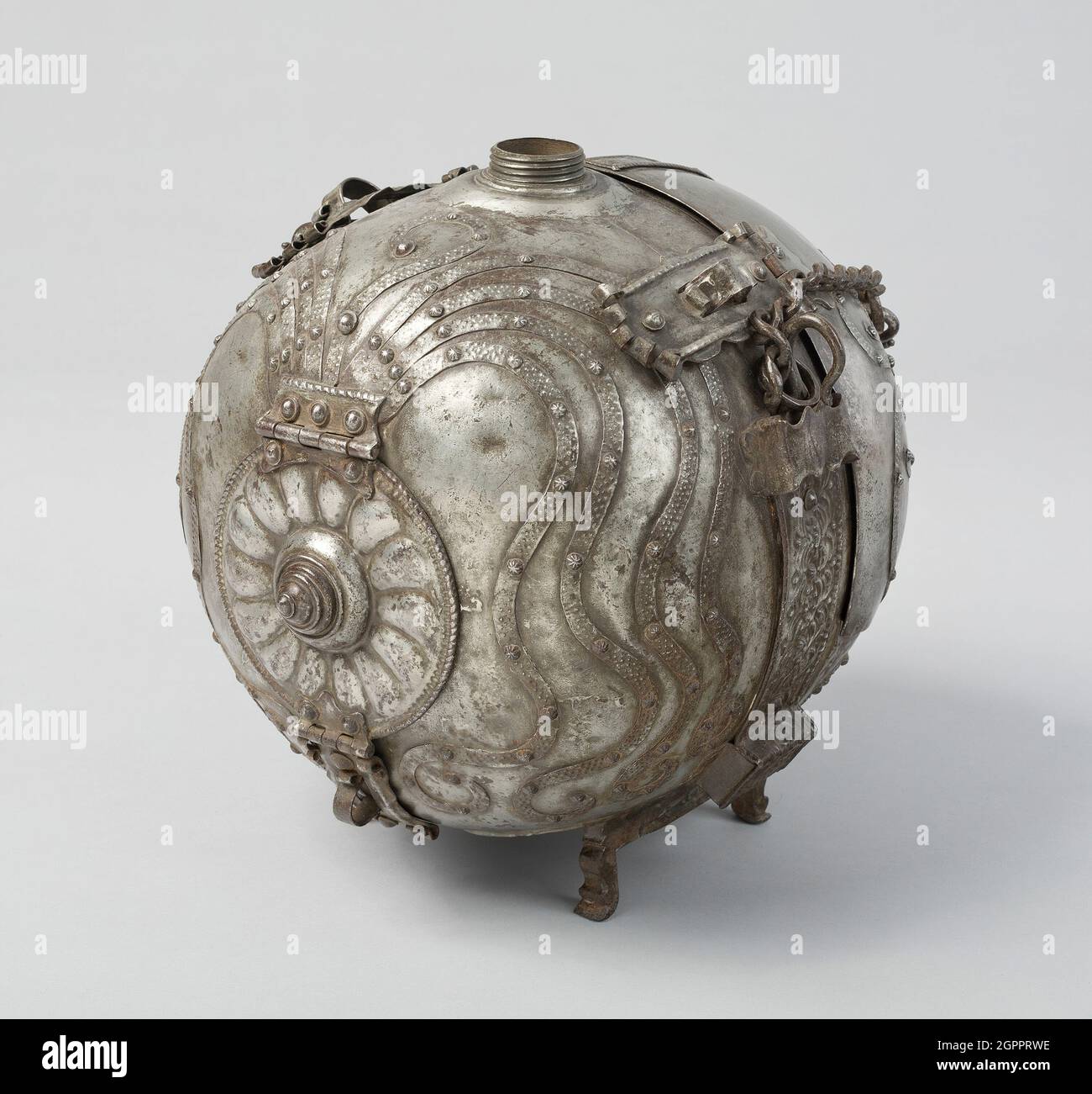 Field Stove and Canteen, Europe, 1650/1700 Stock Photo - Alamy