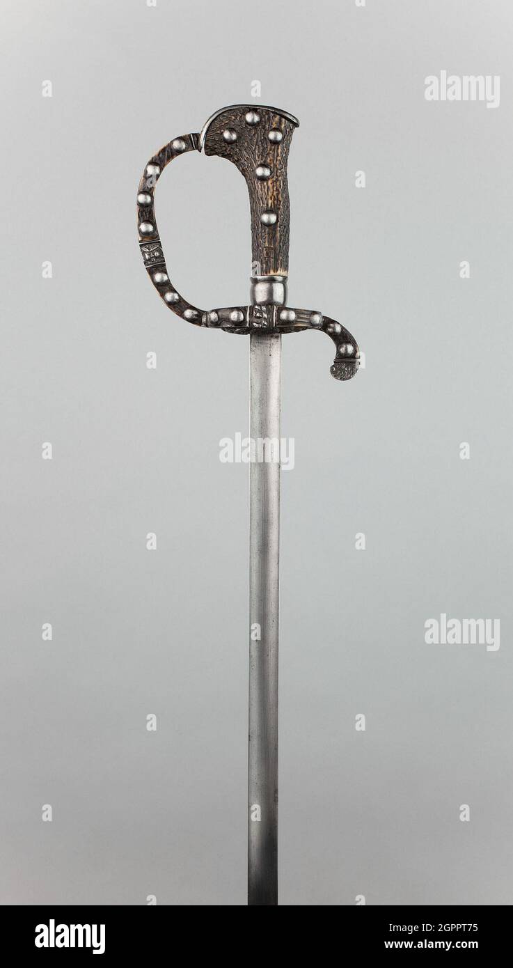 Boar sword hi-res stock photography and images - Alamy