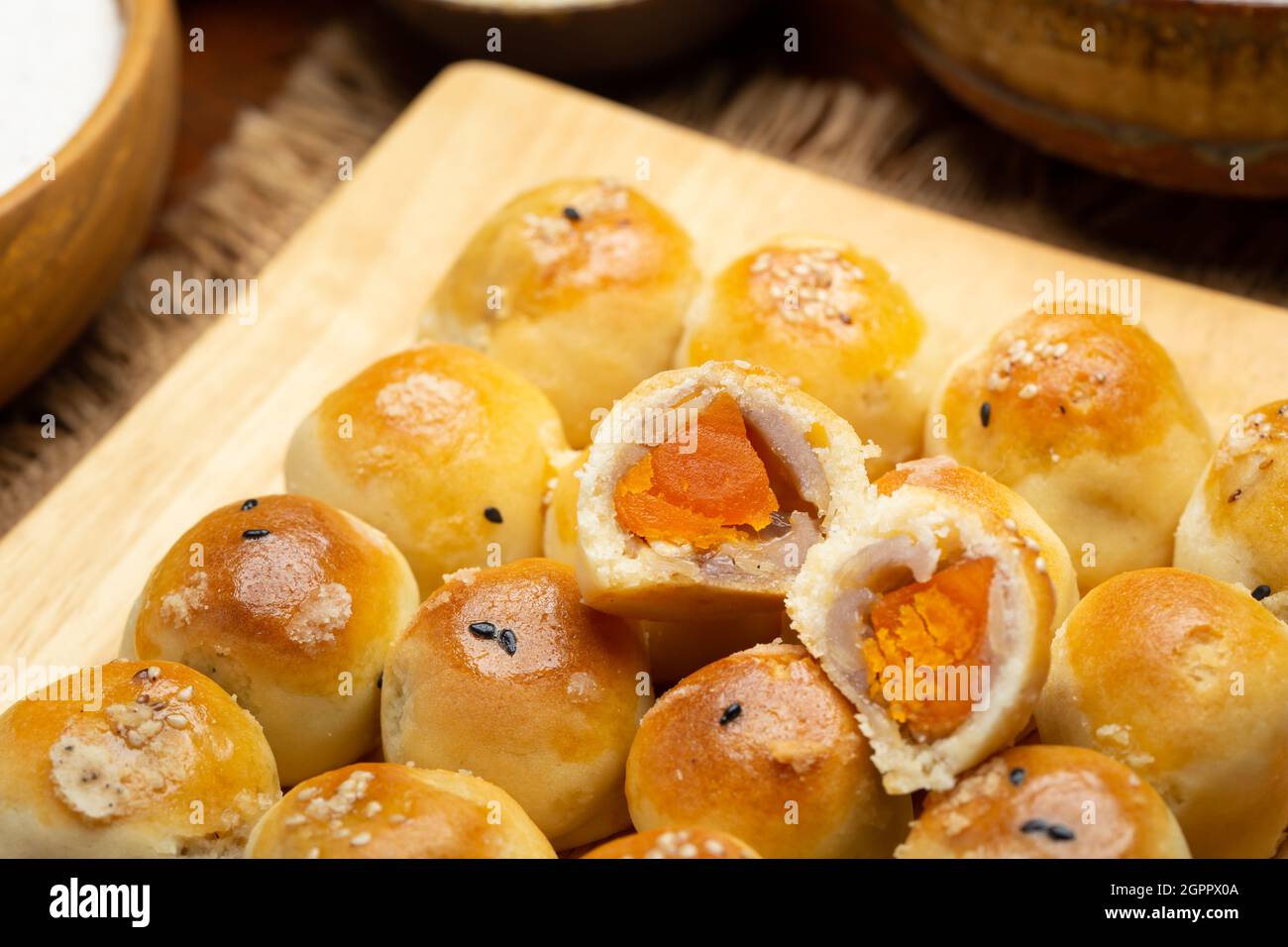 Chinese taro paste hi-res stock photography and images - Alamy