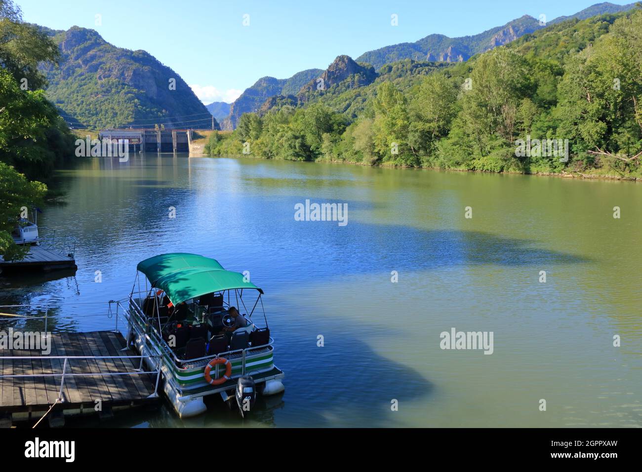 Landscape of Olt Valley with Olt river and the Cozia Mountains in ...